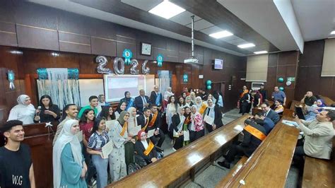 جامعة القاهرة تحتفل بيوم التفوق وتكرم المتميزين في كلية الاقتصاد