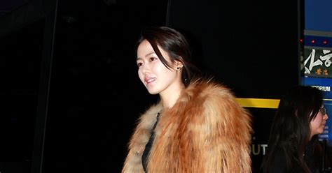 포토엔 손예진 블랙 초미니 아찔한 각선미