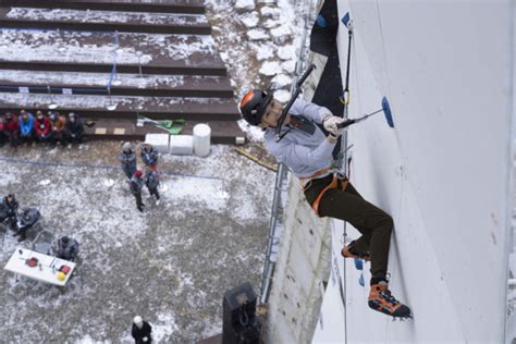 청송 아이스클라이밍 선수권 신운선 독무대 매일신문