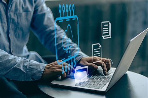 종이 없는 사무실 개념 전자 문서 비즈니스 금융 개념으로 노트북 키보드에서 일하는 사업가 컴퓨터 프린터에 대한 스톡 사진 및 기타 이미지 컴퓨터 프린터 사무실