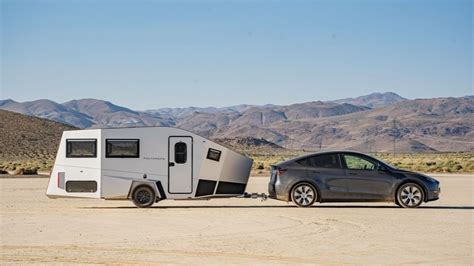 The Polydrops P21 Wedge Shaped Travel Trailer Aims For Improved