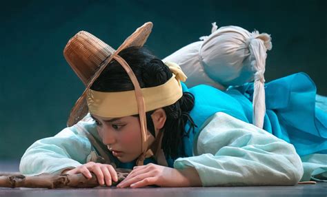 Lí Giải Sức Hút Phim Jeong Nyeon” Của Kim Tae Ri