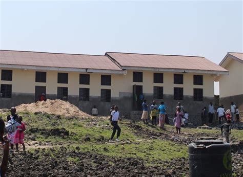 Caap Tujitegemee Au Côté Des Filles Et Garçons à Lécole Primaire Hekima Caap Tujitegemee