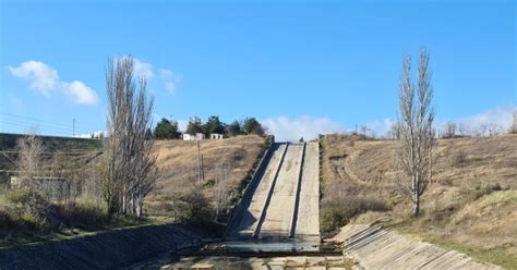 Белогорское и Тайганское водохранилища в Крыму прекратили сброс воды фото