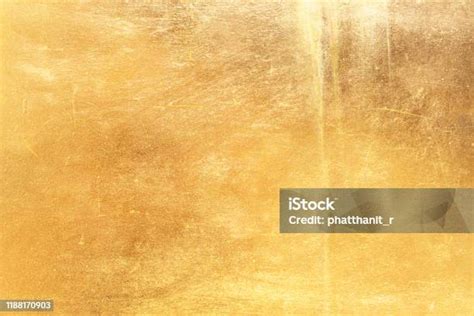 골드 추상 배경 또는 텍스처 조난 스크래치 및 그라데이션 그림자 0명에 대한 스톡 사진 및 기타 이미지 0명 그림자 금 금속 Istock