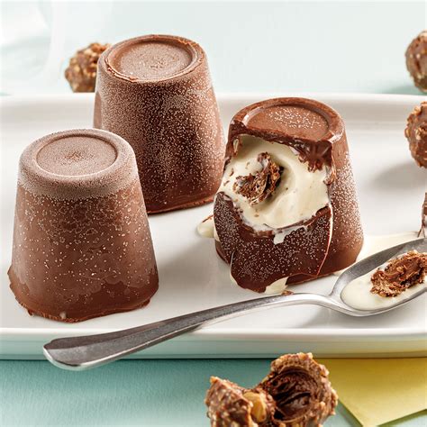 Coupes De Crème Glacée Fourrées Aux Ferrero Rocher 5 Ingredients 15