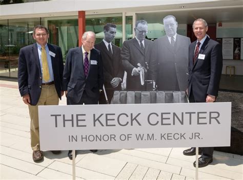 Caltech S Keck Center Rededicated To Honor Former Trustee W M Keck Jr Advancement And