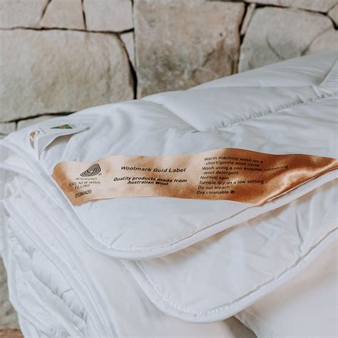 Bambi Matilda Hypo Allergenic Wool Underblanket