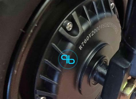 Електросамокат Tesla 4000 повнопривідний 11″ 2000w2 60v 30ah Probot