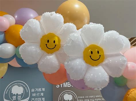 와니벌룬 레터링풍선 인천헬륨풍선 인천졸업풍선 인천풍선장식 인천클레이벌룬 용돈풍선 서프라이즈풍선 ⠀ 꽃 가득한 입학 풍선 장식 졸업에 이어 입학까지 예쁘게 제작해 드렸어요