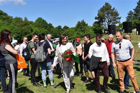 Вицепремиерът Нинова от връх Околчица Ботев и героите никога няма да бъдат забравени