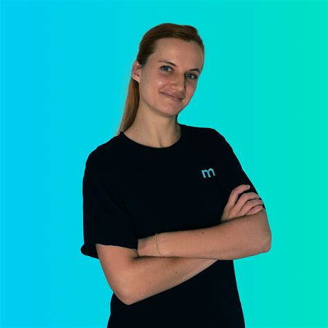 Top 15 Facebook Carousel Ads Examples Explained