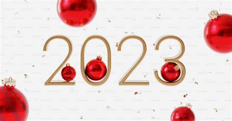 빨간색 장식품과 숫자가 있는 흰색 배경 사진 Unsplash의 번역하다 이미지