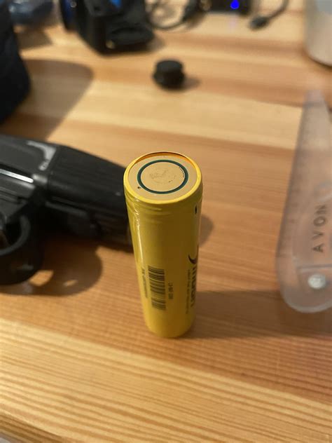 Help Identifying This Battery It Is An 18650 But Both Positive And Negative Terminals Are On