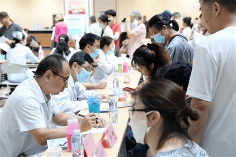 各级医疗卫生机构积极开展世界肝炎日宣传活动社区检测防治