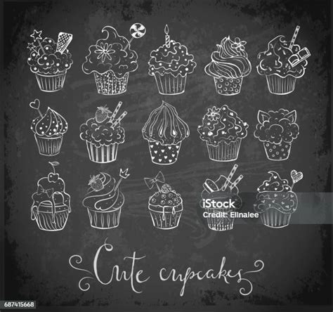 낙서 스케치 컵 케이크 장식 칠판 배경 설정 합니다 벡터 일러스트입니다 고풍스런에 대한 스톡 벡터 아트 및 기타 이미지 고풍