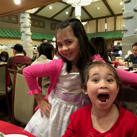 Megan And Molly S Sweet Shoppe Youtube