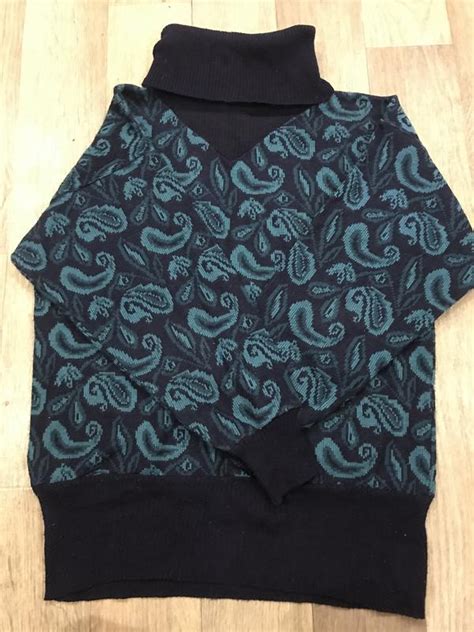 Теплий светр — ціна 40 грн у каталозі Светри Купити жіночі речі за