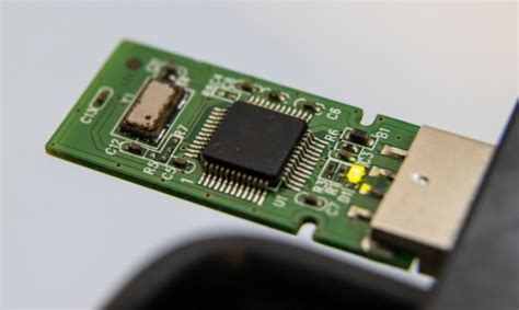 Flash Storage Vs SSD Comparing Portability And Power Tech Review Advisor