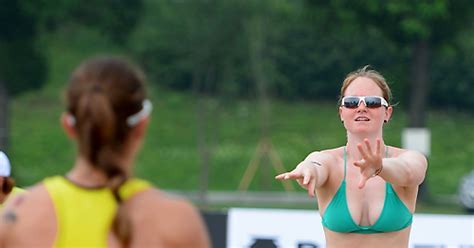 Mk포토 세계여자비치발리볼 몸 좀 풀어볼까