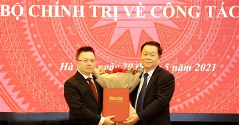 Trao Quyết định điều động Bổ Nhiệm Tổng Biên Tập Báo Nhân Dân