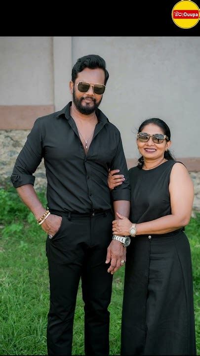 අති දක්ෂ සටන් නළු වසන්ත කුමාරවිල බිරිඳ සමගින් 💛 Wasantha Kumaravila Shortvideo Youtube