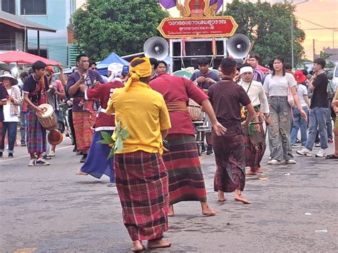 สถานีหนองคาย ยิ่งใหญ่สุดอลังการประเพณีบุญบั้งไฟเวียงคุก สุดยอดการจัดงานขบวนยิ่งใหญ่จัดได้
