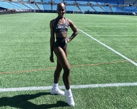 Justine Lindsay Makes History As Nfls First Openly Transgender
