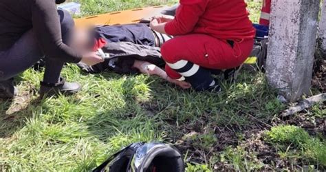 На Полтавщині 14 літній підліток на мотоциклі врізався в стовп хлопця госпіталізували Читайте