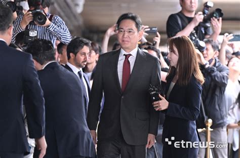 Uae 대통령 만나는 이재용 삼성전자 회장 전자신문