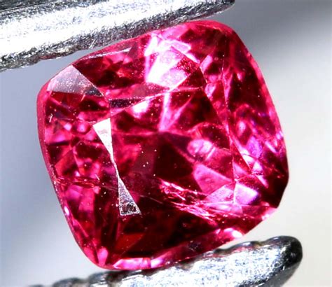 Spinel Stone Meaning Value Price And Properties