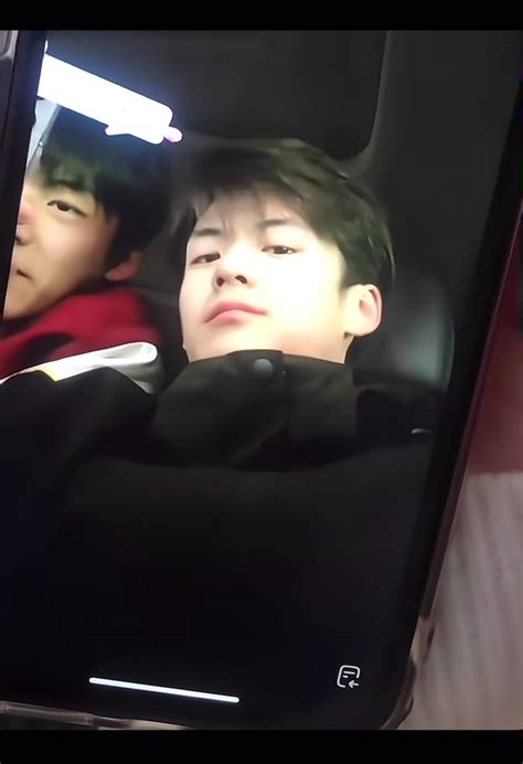 Cho Xem Chung Với🤏🏻 Bangbacvan Miie Lgl Xhtiktok Fypシ Tiktok