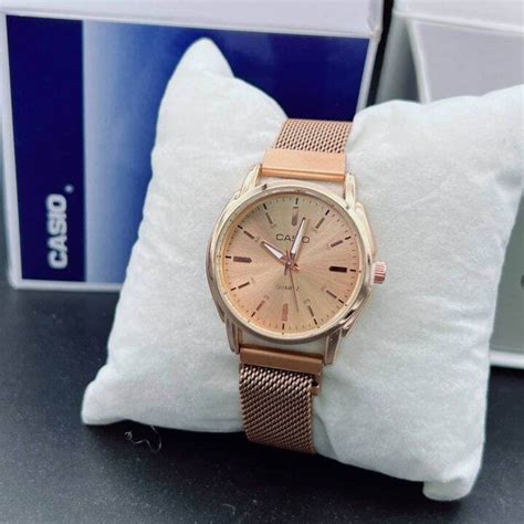 ใหม่ล่าสุดนาฬิกาข้อมือผู้หญิงแฟชั่น Casio สีใหม่โรสโกลสายแม่เหล็ก ไม่ต้องตัดสาย หน้าปัดขนาด 30mm
