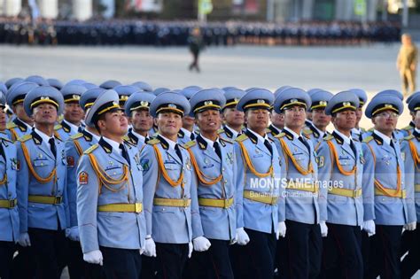 “Төрийн далбааны өдөр” т зориулсан цэргийн ёслол хүндэтгэлийн жагсаал боллоо