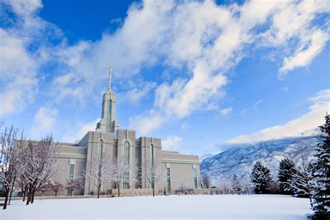 Mount Timpanogos Utah Temple At Sunset