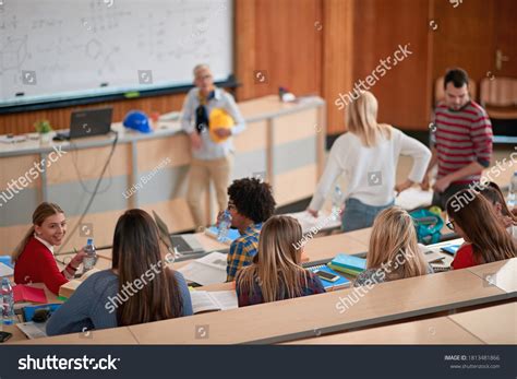 382 Explaining Pause Images Stock Photos Vectors Shutterstock