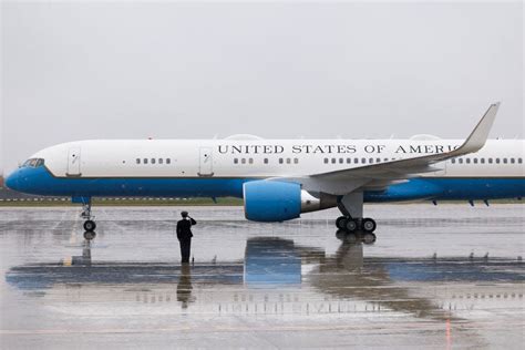 Take A Look Inside Air Force Two The 155 Foot Custom Jet Plane That
