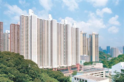 油翠苑連環創新高 綠表呎售逾萬一 東方日報