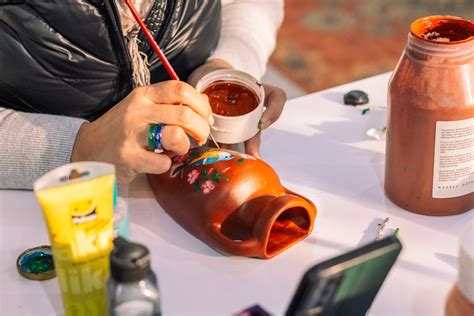 Diy Diy 프로젝트 공예 그림 그리는 기술 꽃 무늬 꽃병 장식 도기 도자기 그림 도장 과정 독특한 디자인 디자이너 도자기 맞춤형 예술 미술 교육