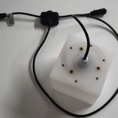 Controllable Cubes Bluehopper