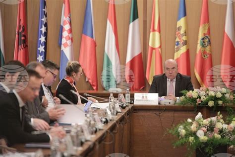 Министрите на външните работи на държавите членки на Централноевропейската инициатива се събраха
