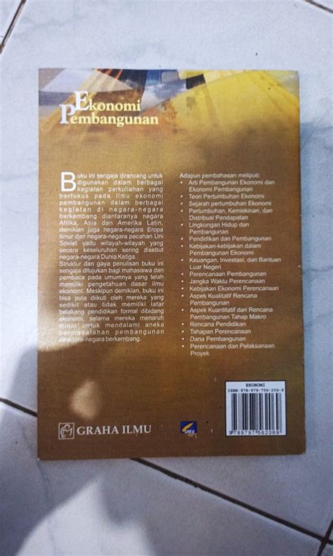 Ekonomi Pembangunan Lia Amalia Buku And Alat Tulis Buku Di Carousell