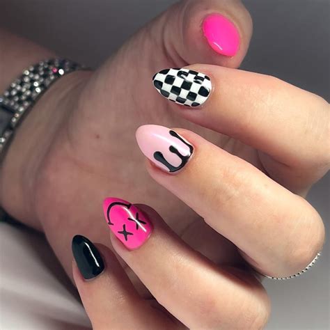 37 Hot Pink And Black Nail Designs That Will Turn Heads Pink Black