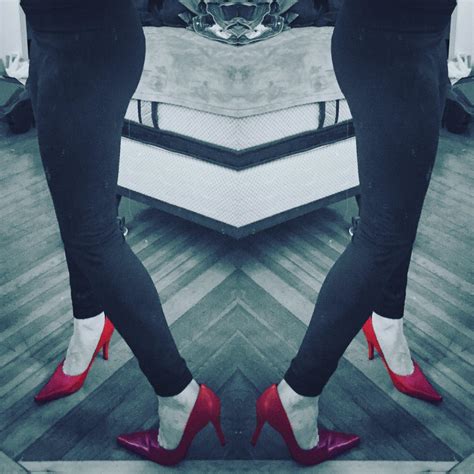 Red R HighHeels