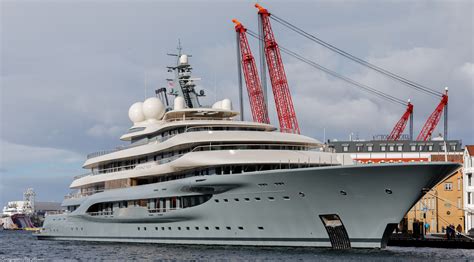 Yacht Flying Fox Lurssen Charterworld Luxury Superyacht Charters
