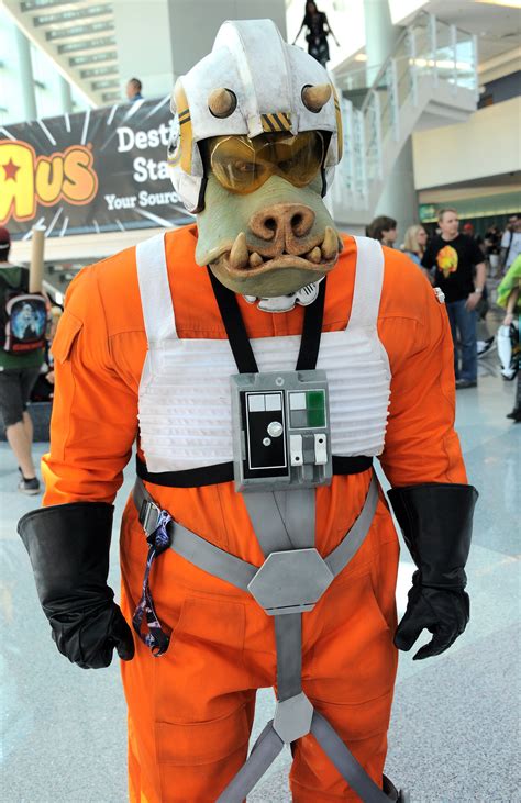 Nude Star Wars Cosplay The Fine Line Between Artistic Expression And