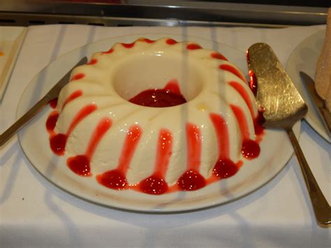 무료 이미지 요리 식품 아침 식사 피자 레스토랑 전통적인 맛있는 배경 아름다운 화이트 먹다 공식 만찬 플레이트 점심 건강한 뜨거운 표 휘핑