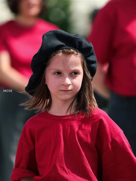 დედამიწის გარშემო Added A New Photo დედამიწის გარშემო