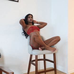 Suraya Ndia Suraya Ndia F F Com