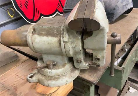 Daytona 5 Multip Purpose Bench Vice Hamilton Maring Auction Group Daytona 5 Multip Purpose Bench Vice Hamilton Maring Auction Group